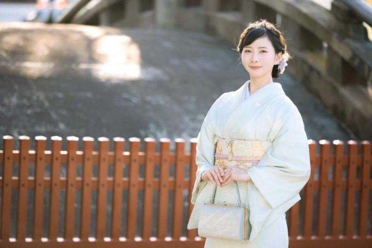 The Iconic Kimono – Japan’s Traditional Robe – AYAKAREPORTAGE